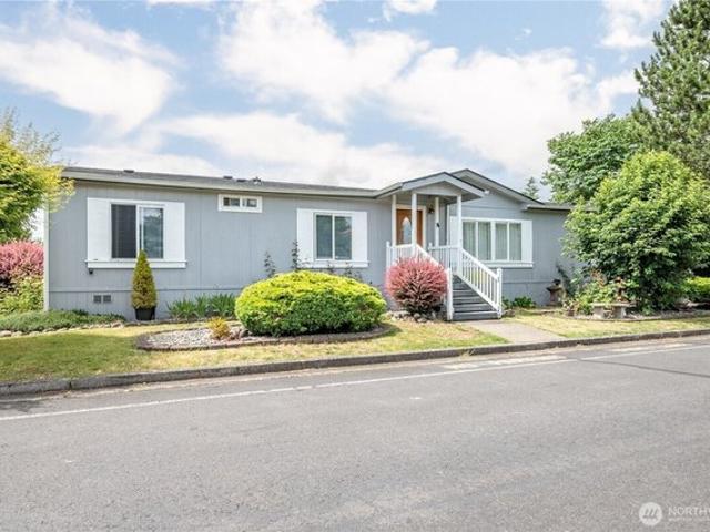 600 Egret Ln, Longview, WA 98632