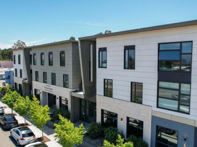 600 El Camino Real 209