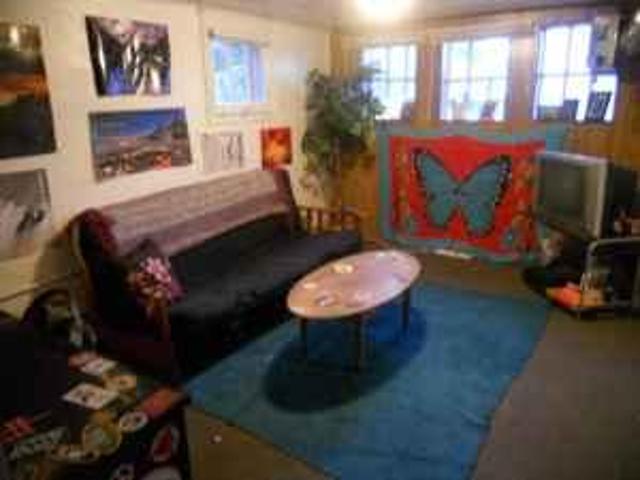 $600 FREE MAY LIVE ON THE HILL THIS SUMMER! 9th and University