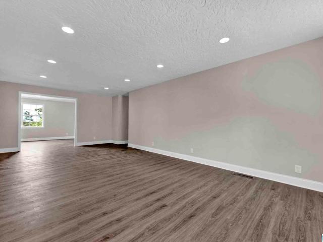 600 Holt Circle