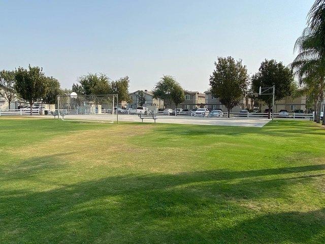 600 Hosking 31 Ave, Bakersfield, CA 93307