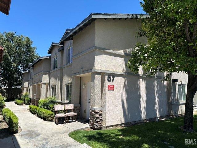 600 Hosking Ave, Bakersfield, CA 93307
