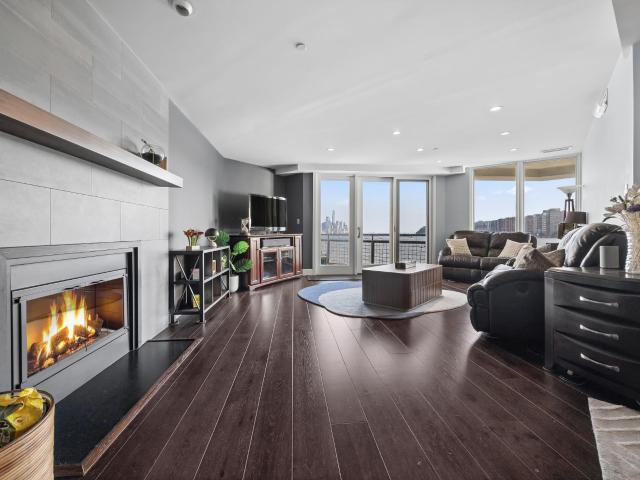 600 Harbor Blvd # 771