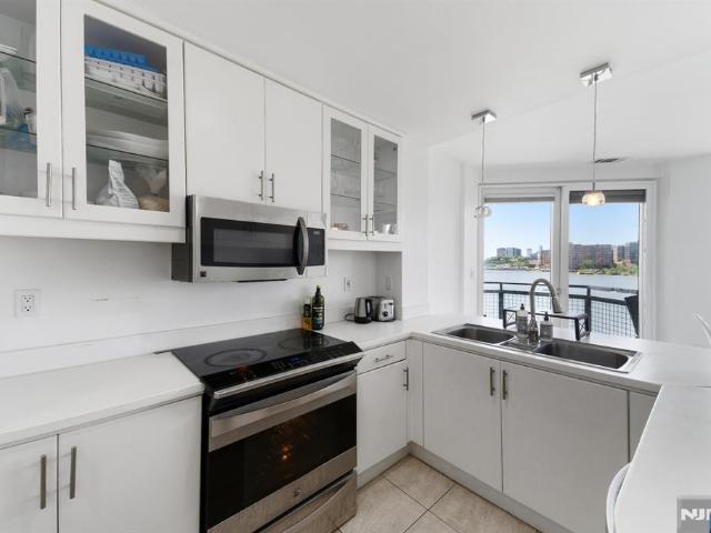600 Harbor Boulevard # 928