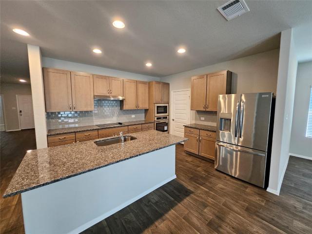 600 Hickory Bend Trl