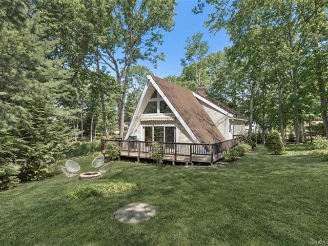 600 Highwood Rd, Southold, NY 11971