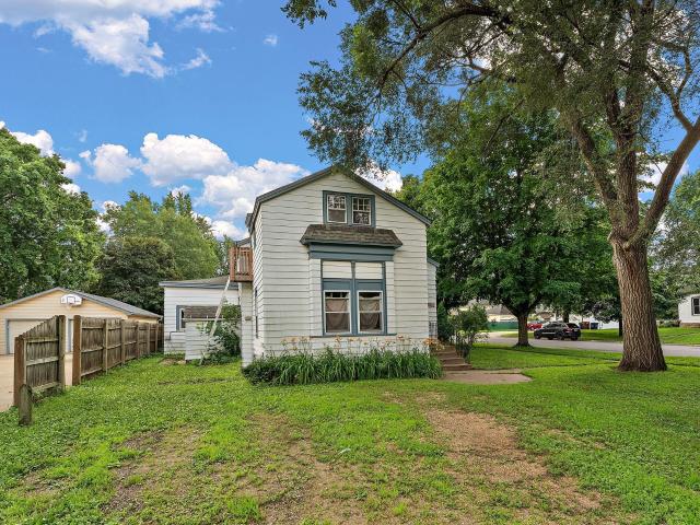 600 Oak Street