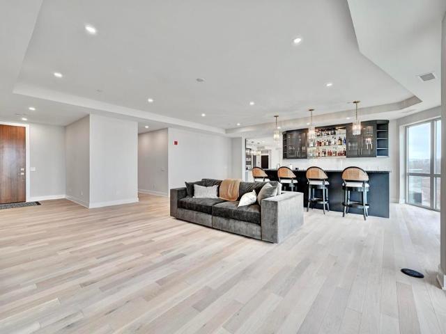 600 Ovation Way 410 & 411