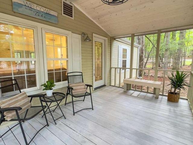 600 Lakeside Drive