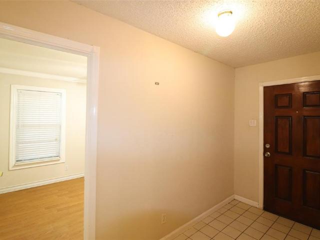 600 Livingston Drive