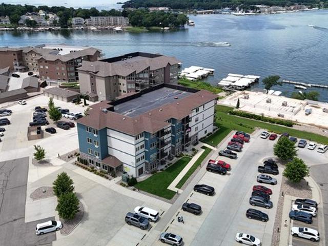 600 Linden Dr Unit 303, Arnolds Park, IA 51331
