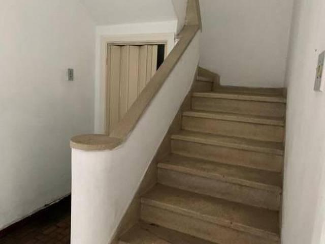 600 m2 de TERRENO com 3 casas JÁ DEMOLIDAS. Excelente p/ INVESTIDOR ! Ótimo local próximo ao P