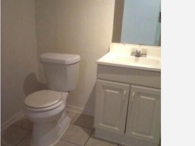 600 Monticello Ct, Unit 2