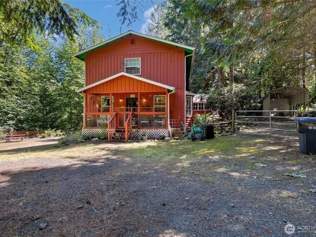 600 N Beacon Point Loop N, Lilliwaup, WA 98555