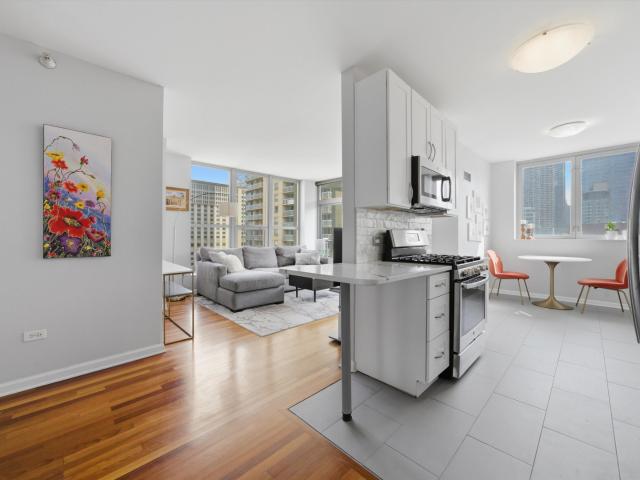 600 N Dearborn St, Unit 1512, Chicago, IL 60654 | Compass
