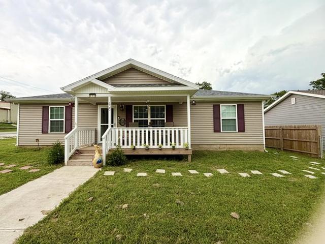 600 N Main St, El Dorado Springs, MO 64744
