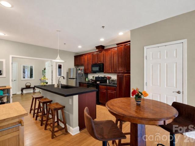 600 N Skyloft Drive # 102