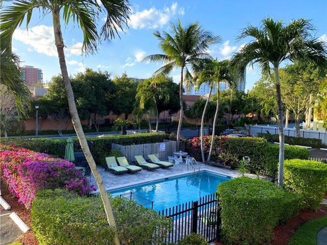 600 NE 7th Ave Apt 14, Fort Lauderdale, FL 33304
