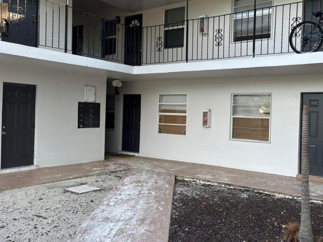 600 NE 46th Ct, Unit 4, Oakland Park, FL 33334 | MLS #F10551 | Compass