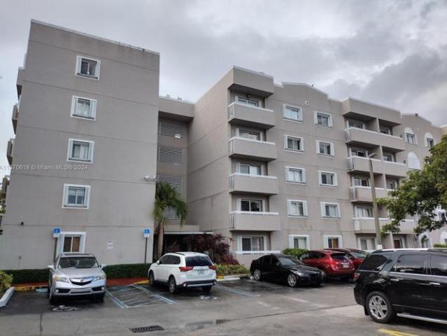 600 NW 32nd Pl #212, Miami, FL 33125
