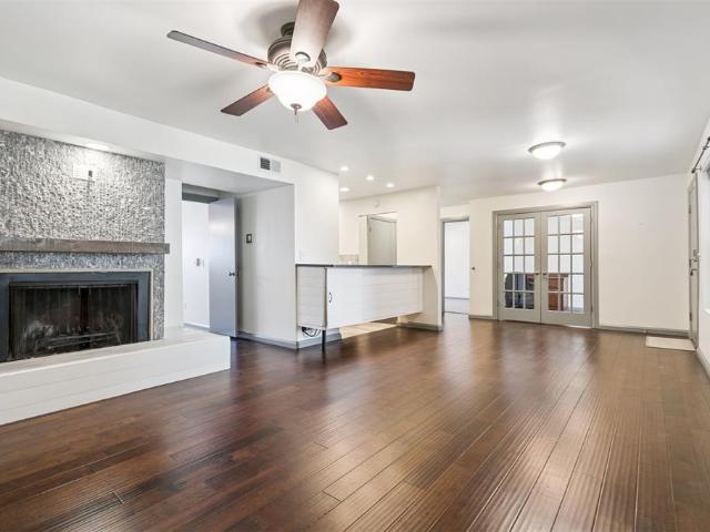 600 NW 4th Street # 104N