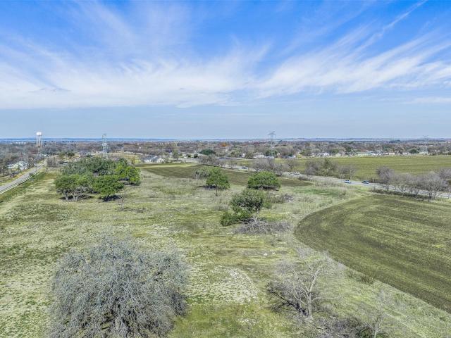 600 NW River Rd