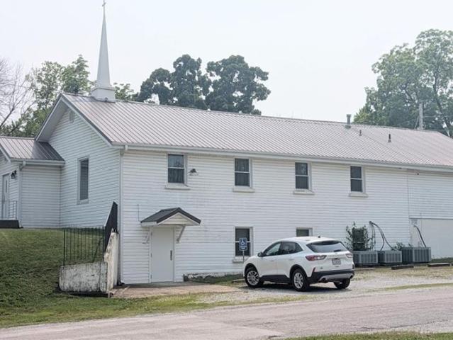 600 S Grand Avenue