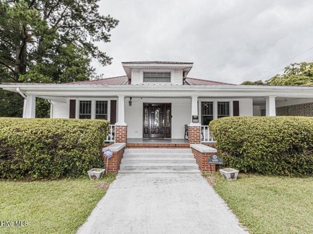 600 S Haughton St, Williamston, NC 27892