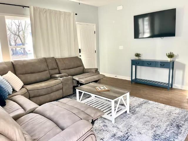 600 S Highland Drive