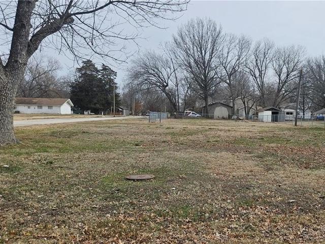 600 S Osage St, Girard, KS 66743