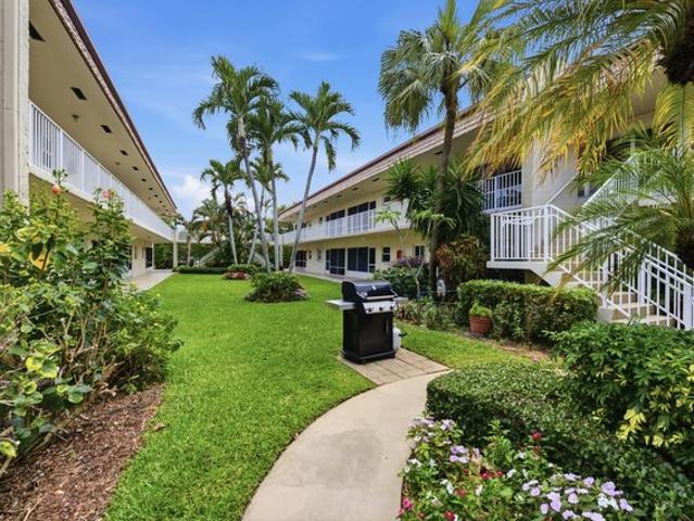 600 Snug Harbor Dr Apt A10, Boynton Beach, FL 33435
