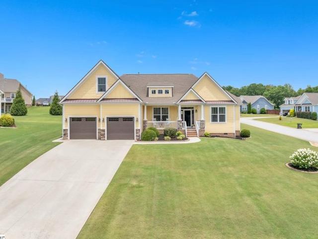 600 Snowshoe Ct, Travelers Rest, SC 29690