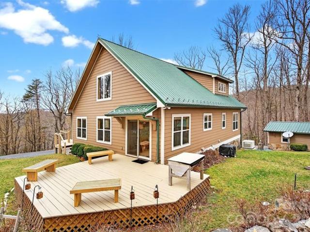 600 Sassafras Dr, Spruce Pine, NC 28777
