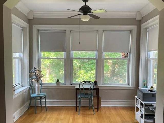 $600 Spacious 3 bedroom apartment in Rogers Park