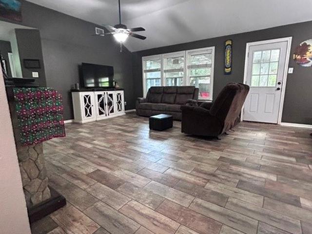 600 Spruce Dr