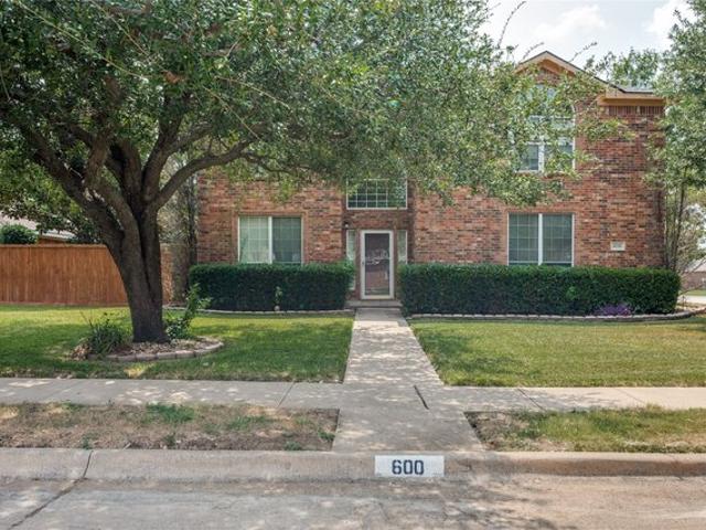 600 Sunfish Dr, Crowley, TX 76036