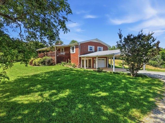 600 Pates Ford Rd, Walling, TN 38587