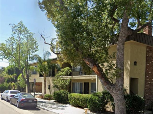 600 Pioneer Dr, Unit 4, Glendale, CA 91203 | MLS #SR24219 | Compass
