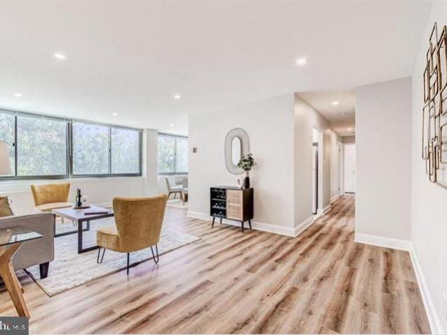 600 Roosevelt Boulevard # 312