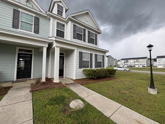 600 Ravensridge Lane