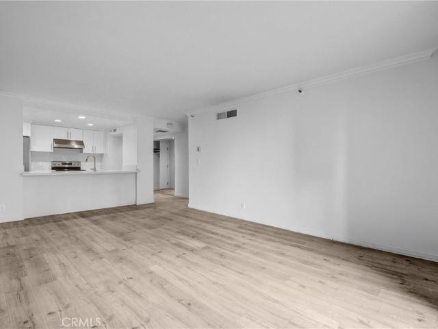 600 W 9th 1103