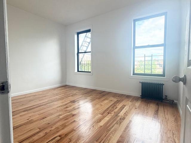 600 w 150 st Massive rooms individual leases