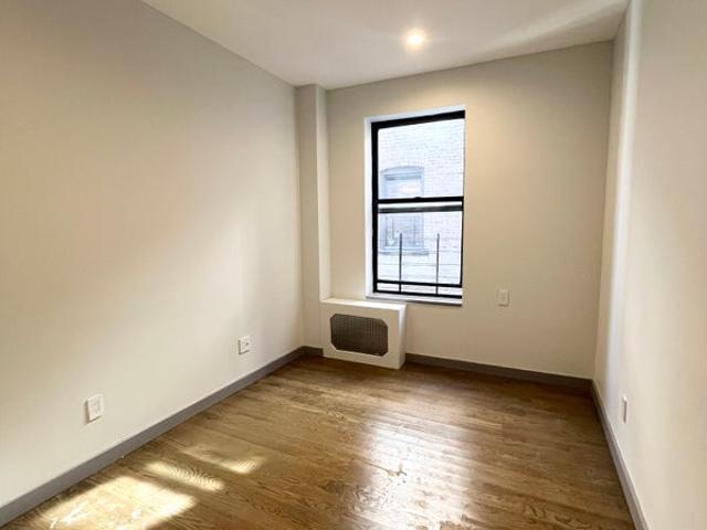 600 w 150 st TWO rooms LEFT SUNNY ROOMS