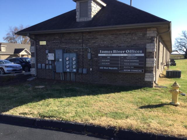 600 W Republic Road