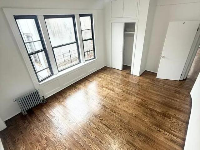 600 West 150th Street Oversized Rooms