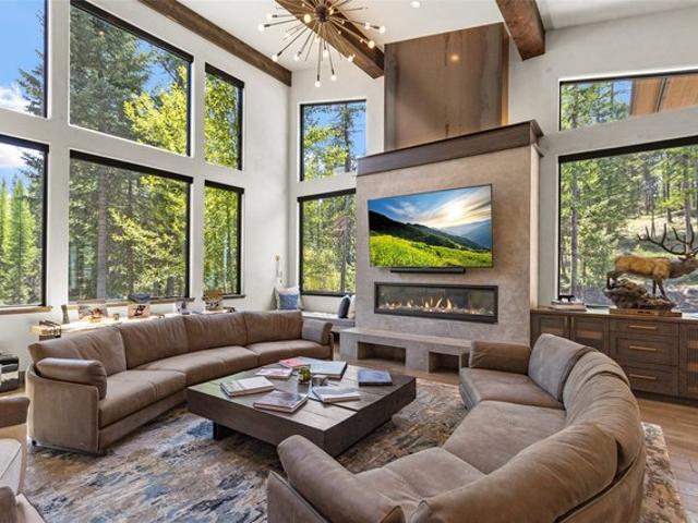 600 Whitefish Hills Dr, Whitefish, MT 59937
