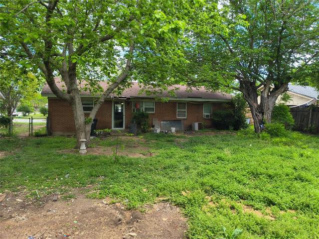 600 Thompson Dr, Saginaw, TX 76179 | MLS #21236 | Compass