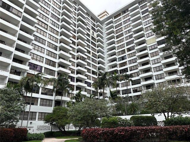 600 Three Islands Blvd Apt 1402, Hallandale Beach, FL 33009
