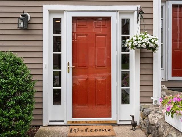 600 Trapelo Rd Apt 8, Waltham, MA 02452