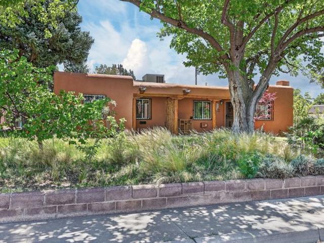 600 Valencia Dr NE, Albuquerque, NM 87108